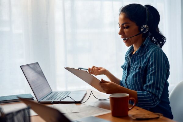 How Virtual Assistants Can Help Scale Your Business efficiently